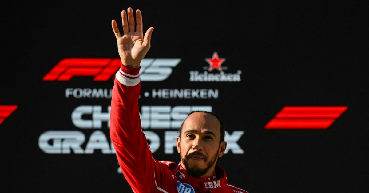 A piros ereje – Lewis Hamilton Enzo Ferrari fioranói otthonába ...