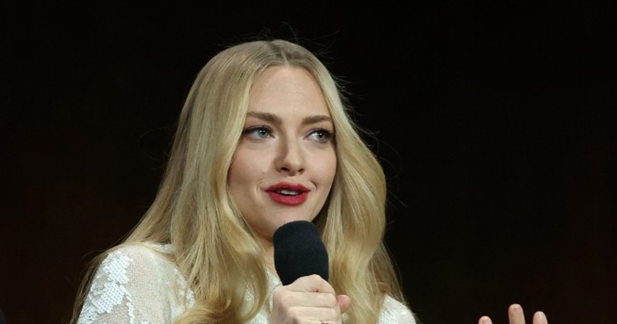 Mamma mia! Amanda Seyfried gyönyörű keskeny közlekedőjét látnod kell ...