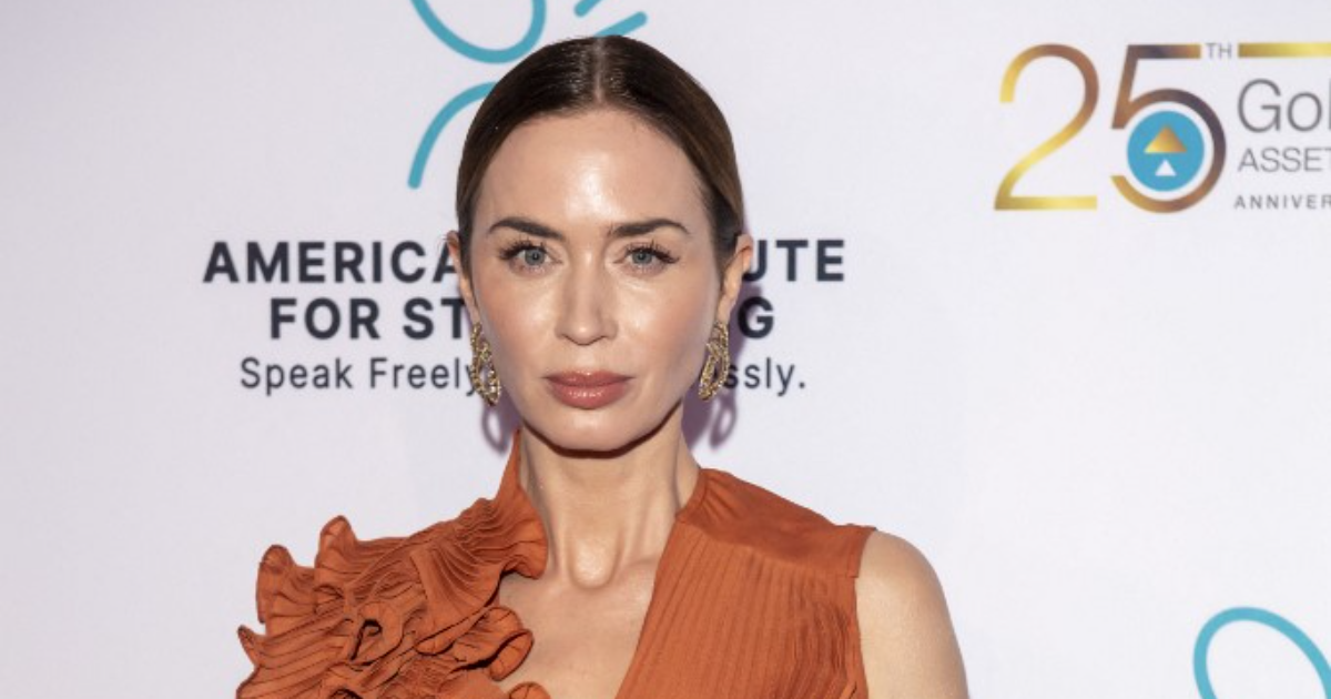 Emily Blunt ellopta a show-t – ezt a ruhát viselte a Velencei Filmfesztiválon - Elle