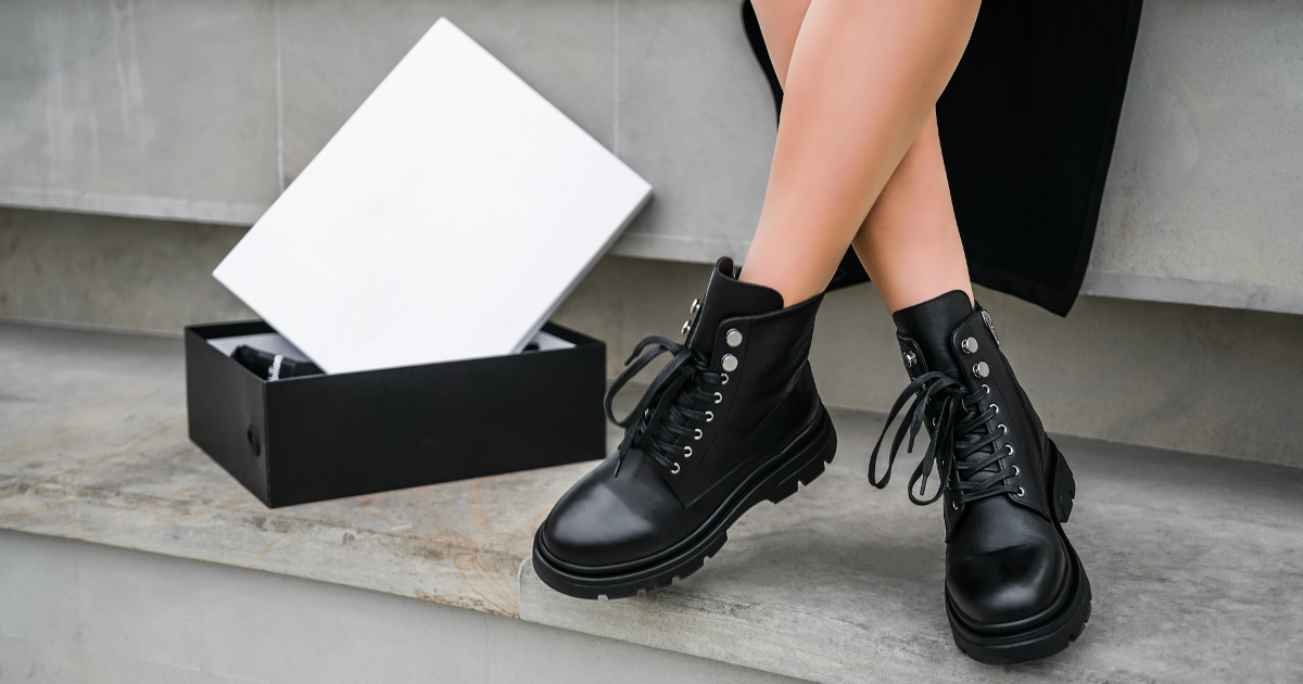 Ez a csizma most nagyon népszerű, bármilyen outfithez tökéletesen ...