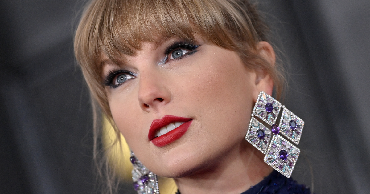 Taylor Swift lett a világ legjobban fizetett énekesnője, csillagászati ...