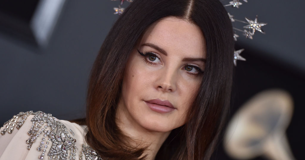 Lana Del Rey fontos szabályt szegett meg egy esküvőn, kiakadtak rá a ...