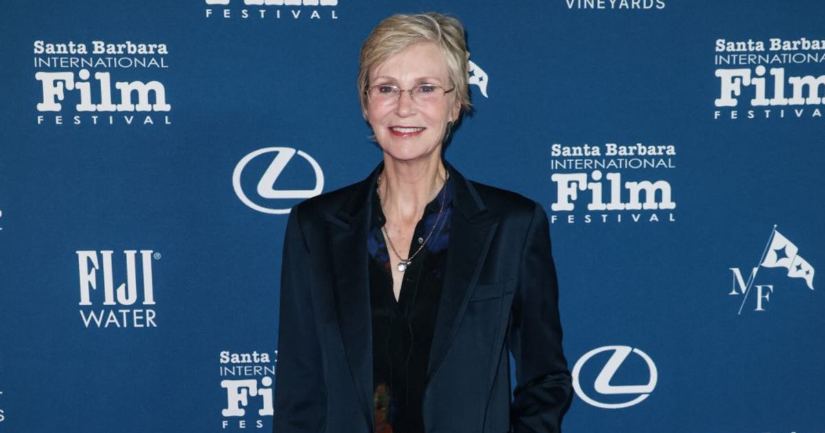 A konyhapult megvilágítása lehet stílusos is – Jane Lynch tökéletes ...
