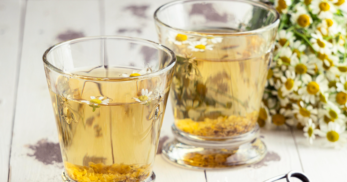 Íme a kamilla tea 4 előnye – ezért idd elalvás előtt - Elle
