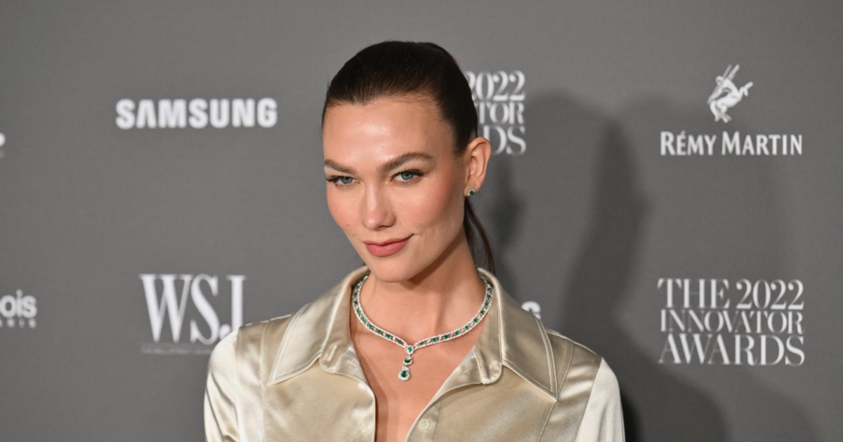 A harmadik gyermekével várandós Karlie Kloss - Elle