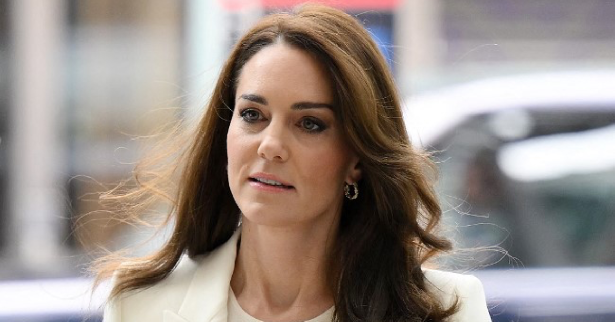 Új munkatársat keres a királyi család: Katalin hercegné botránya után ...