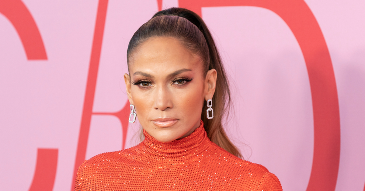 Jennifer Lopez fehér csizmája a szezon egyik legmenőbb darabja - Elle