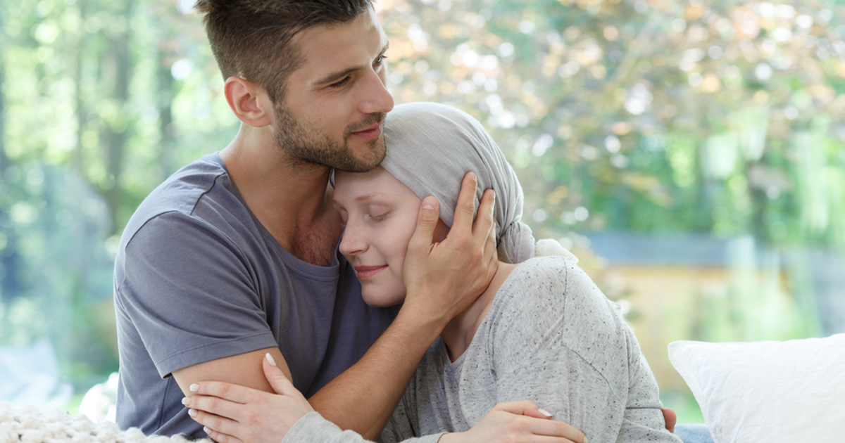 „Csak fájt a hátam egy kicsit, de kiderült, hogy rákos vagyok” – egy 29 éves édesanya története ...