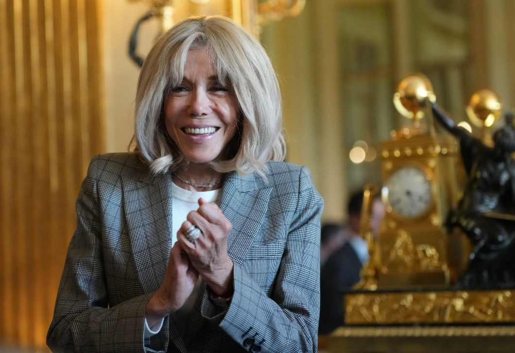 Kortalan stílus, időtlen elegancia: íme Brigitte Macron szépségtitkai ...