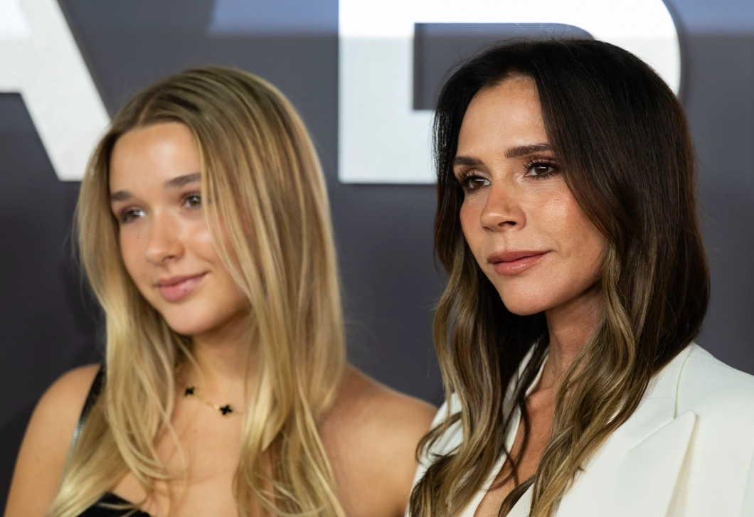 Már most divatikon? Harper Beckham szőrme kabátját akarja most mindenki ...