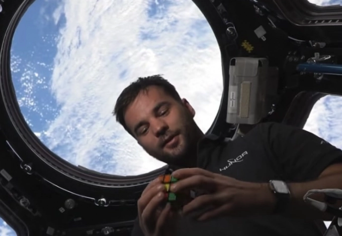 Kapu Tibor egészen új oldaláról mutatkozott be – így még nem láttuk az űrhajóst - Elle